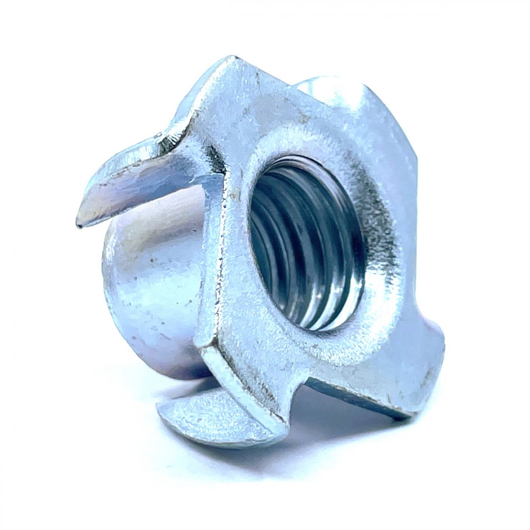 Matica narážacia DIN 900A zn M4 | SVX SK